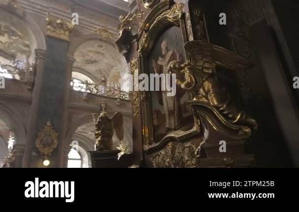 Roman arch keystone Stock Videos & Footage - HD and 4K Video Clips - Alamy