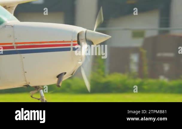 Flight lessons Stock Videos & Footage - HD and 4K Video Clips - Alamy
