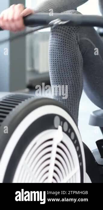 Sporty girl doing crossfit in the gym. Healthy Lifestyle. Endurance ...