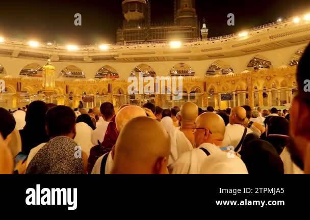 City of Mecca in the Kingdom of Saudi Arabia: Muslims circumambulate ...