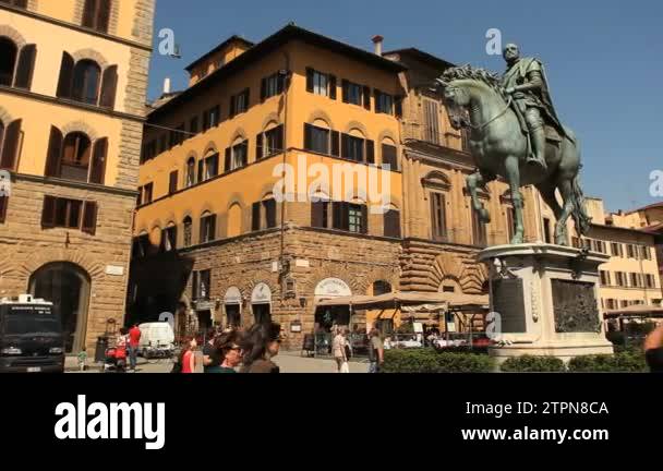Statue de cosimo de medici Stock Videos & Footage - HD and 4K Video ...