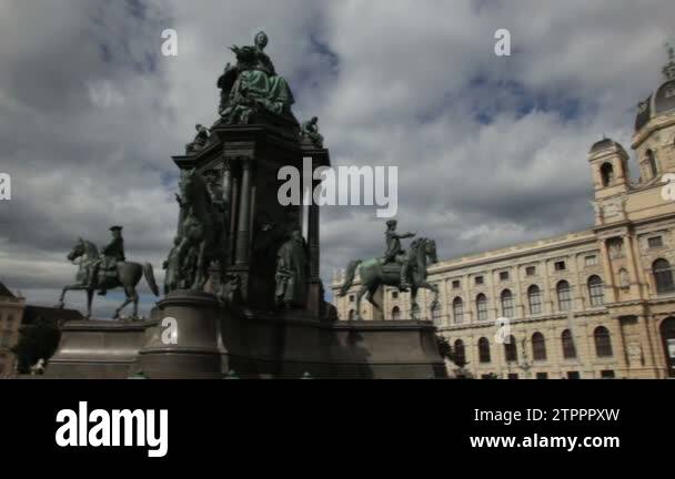 Statue vienna Stock Videos & Footage - HD and 4K Video Clips - Alamy