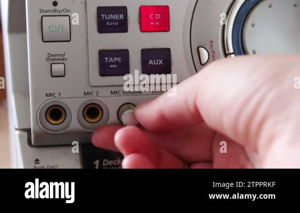 Old hi fi system Stock Videos & Footage - HD and 4K Video Clips - Alamy