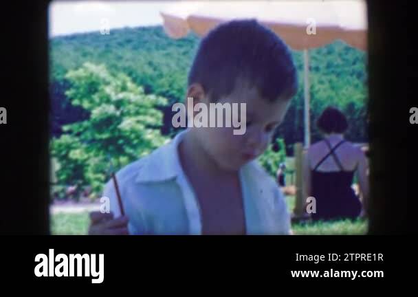 Explaining kid Stock Videos & Footage - HD and 4K Video Clips - Alamy