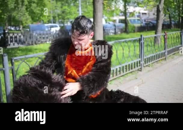 Actor bench Stock Videos & Footage - HD and 4K Video Clips - Alamy