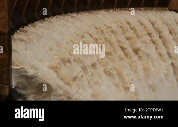 Open sluice gates Stock Videos & Footage - HD and 4K Video Clips - Alamy