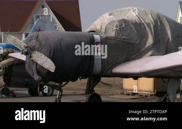 Single engine aircraft propeller Stock Videos & Footage - HD and 4K ...