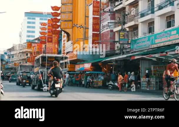 Signs color red Stock Videos & Footage - HD and 4K Video Clips - Alamy