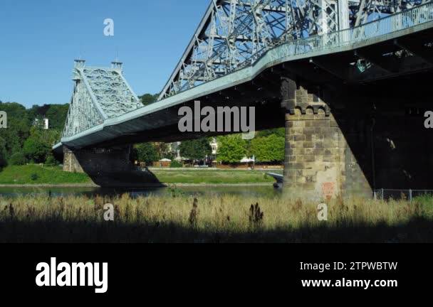 Cantilever truss bridge Stock Videos & Footage - HD and 4K Video Clips ...