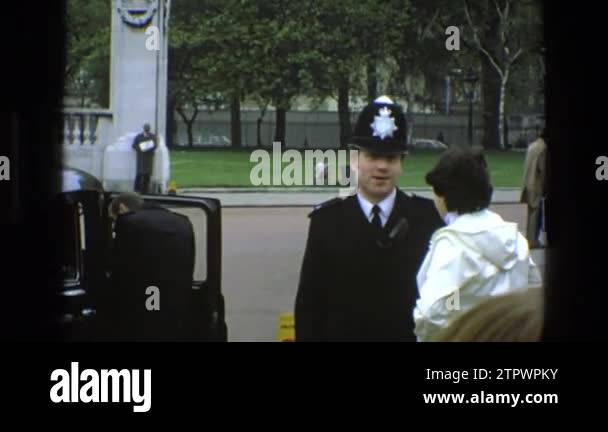 Woman talking to police officer uk Stock Videos & Footage - HD and 4K ...
