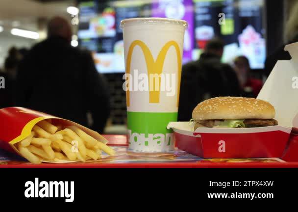 Mcdonalds big mac burger fast food Stock Videos & Footage - HD and 4K ...