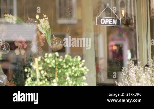 Garden closed sign Stock Videos & Footage - HD and 4K Video Clips - Alamy