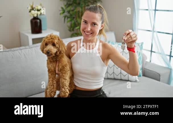 Dog keys Stock Videos & Footage - HD and 4K Video Clips - Alamy