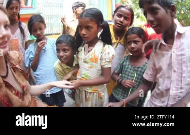 Poor indian clothing Stock Videos & Footage - HD and 4K Video Clips - Alamy