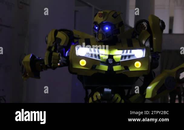 Bumblebee transformers Stock Videos & Footage - HD and 4K Video Clips ...