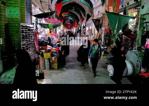 KASHAN, IRAN - OCTOBER 22, 2017: Busy alleyway of old Grand Bazaar ...