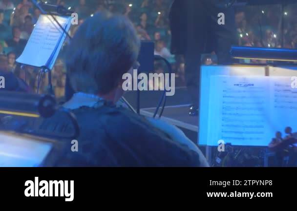 Violins crowd Stock Videos & Footage - HD and 4K Video Clips - Alamy