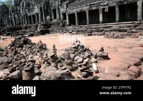 Angkor wat temple head Stock Videos & Footage - HD and 4K Video Clips ...
