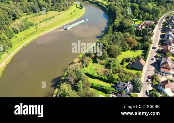 Passage mounds Stock Videos & Footage - HD and 4K Video Clips - Alamy