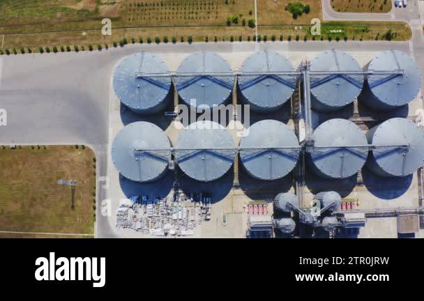 Silos storage tanks Stock Videos & Footage - HD and 4K Video Clips - Alamy