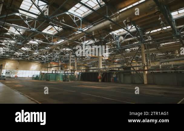 Production premise with a high ceiling and a large number of industrial ...