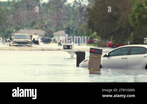 Car trapped in flood water Stock Videos & Footage - HD and 4K Video ...