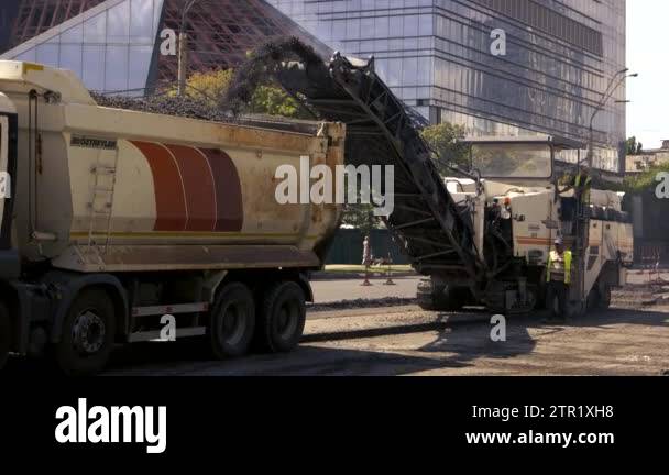 Road milling machine Stock Videos & Footage - HD and 4K Video Clips - Alamy