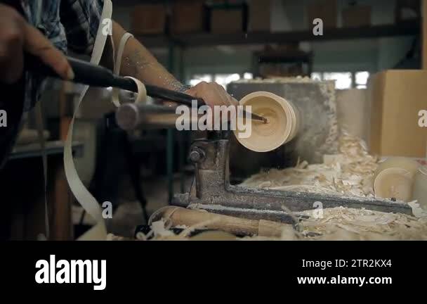 Traditional lathe Stock Videos & Footage - HD and 4K Video Clips - Alamy