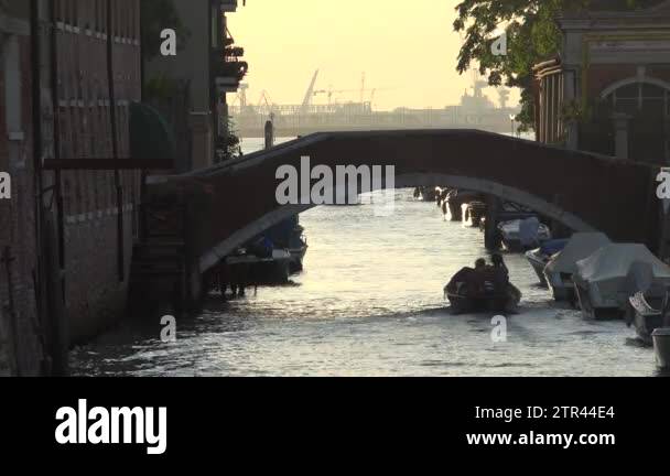 Canal boat under bridge Stock Videos & Footage - HD and 4K Video Clips ...