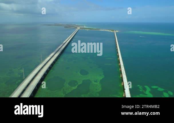 Underwater highway Stock Videos & Footage - HD and 4K Video Clips - Alamy