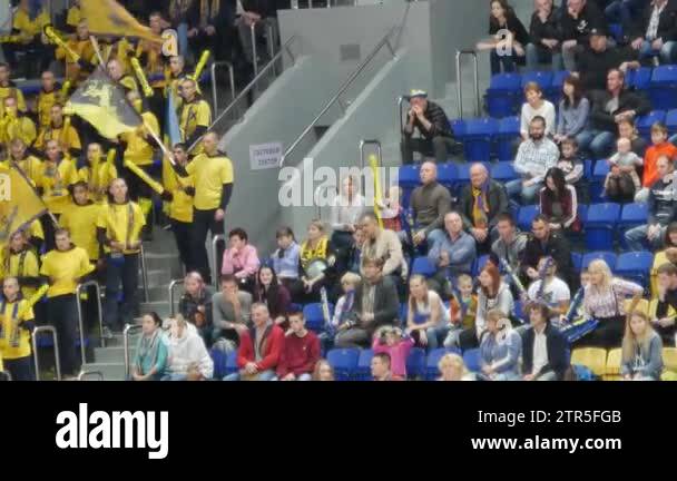 Spectators grandstand Stock Videos & Footage - HD and 4K Video Clips ...