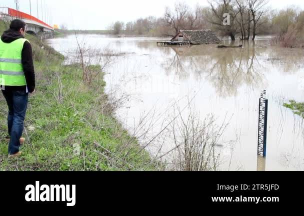 Flood gauge sign Stock Videos & Footage - HD and 4K Video Clips - Alamy
