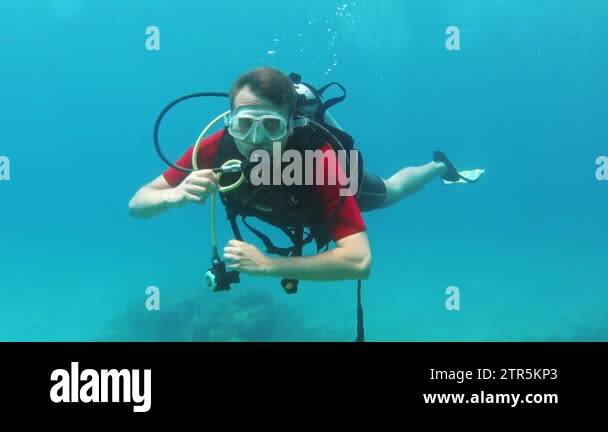 Deep dive red sign Stock Videos & Footage - HD and 4K Video Clips - Alamy
