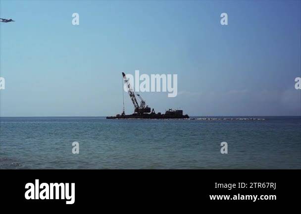 Sea platform Stock Videos & Footage - HD and 4K Video Clips - Alamy
