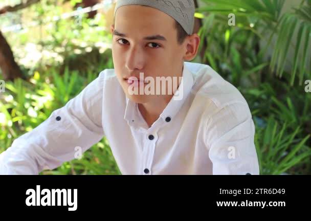 Arab muslim boy teen Stock Videos & Footage - HD and 4K Video Clips - Alamy