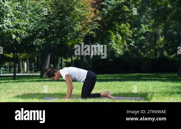 Kneeling pose Stock Videos & Footage - HD and 4K Video Clips - Alamy