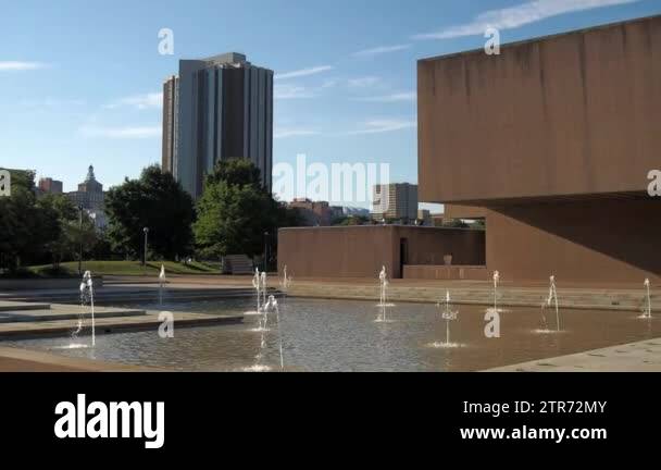 State street plaza Stock Videos & Footage - HD and 4K Video Clips - Alamy
