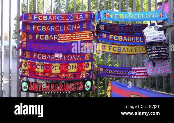 Barcelona fan Stock Videos & Footage - HD and 4K Video Clips - Alamy