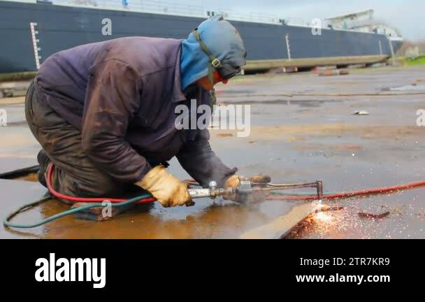 Jump welding Stock Video Footage - Alamy