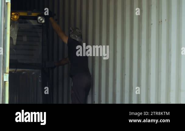 Pulling process Stock Videos & Footage - HD and 4K Video Clips - Alamy