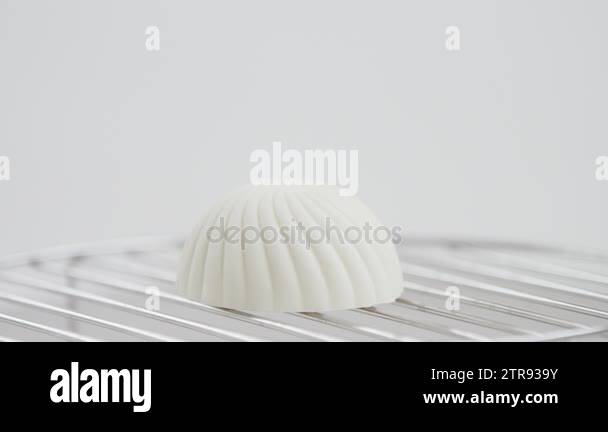 Form cake Stock Videos & Footage - HD and 4K Video Clips - Alamy