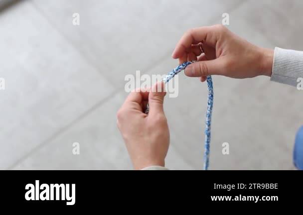 Tie rope knot Stock Videos & Footage - HD and 4K Video Clips - Alamy