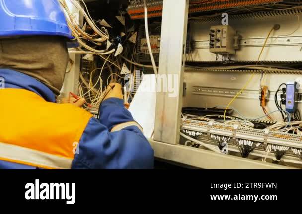 Helmet tests Stock Videos & Footage - HD and 4K Video Clips - Alamy