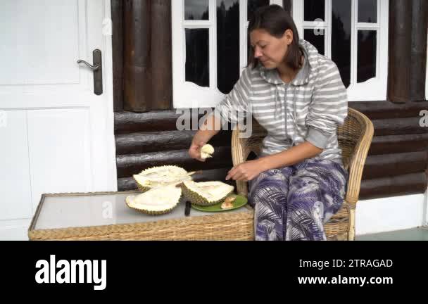 Eating durian Stock Videos & Footage - HD and 4K Video Clips - Alamy