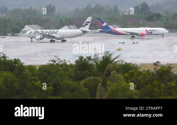 Finnair Airbus A330-300 and AsurAir are leaving in different directions ...