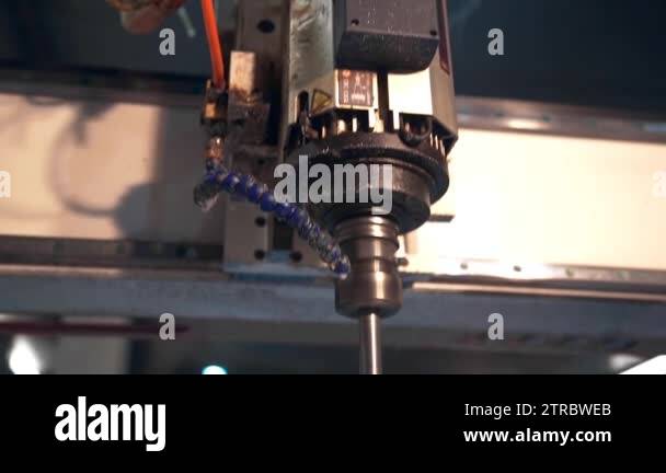 Working process of the milling and drilling machine at the factory ...
