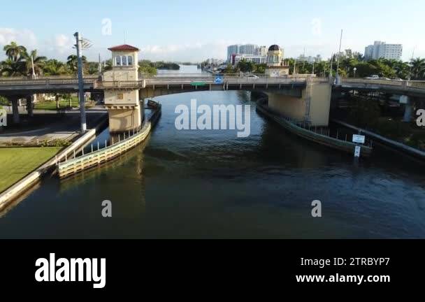 Boulevard bridge Stock Videos & Footage - HD and 4K Video Clips - Alamy