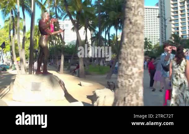 Duke paoa kahanamoku statue Stock Videos & Footage - HD and 4K Video ...