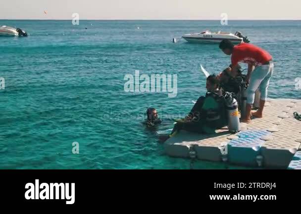 Jump off pier Stock Videos & Footage - HD and 4K Video Clips - Alamy