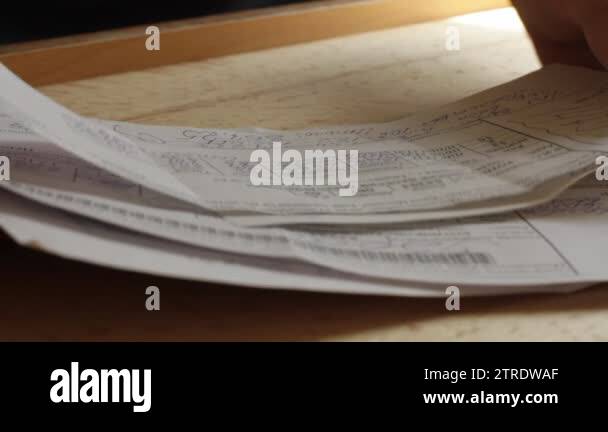 Hand receipt Stock Videos & Footage - HD and 4K Video Clips - Alamy